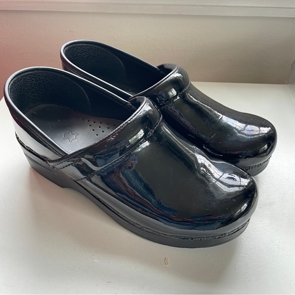 Dansko | Shoes | Dansko Black Patent Leather Shiny Professionalclogs ...
